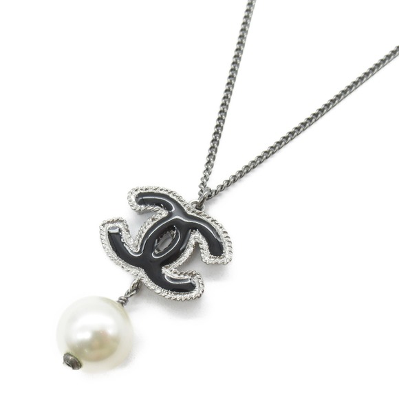 CHANEL | Jewelry | Chanel Fake Pearl Necklace Necklace Black White ...